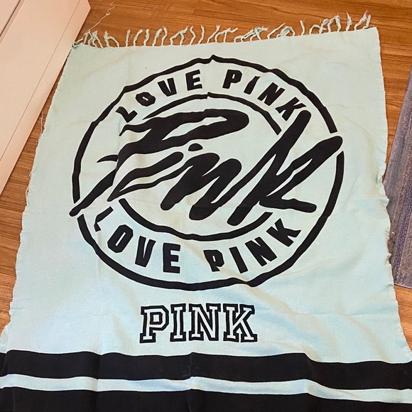 PINK Victoria's Secret | Bath | Pink Victorias Secret Mint And Black ...
